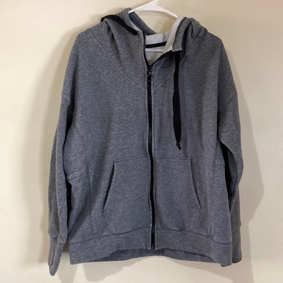 Fabletics | Tops | Fabletics Jacket With Thumb Holders And A Drawstring ...